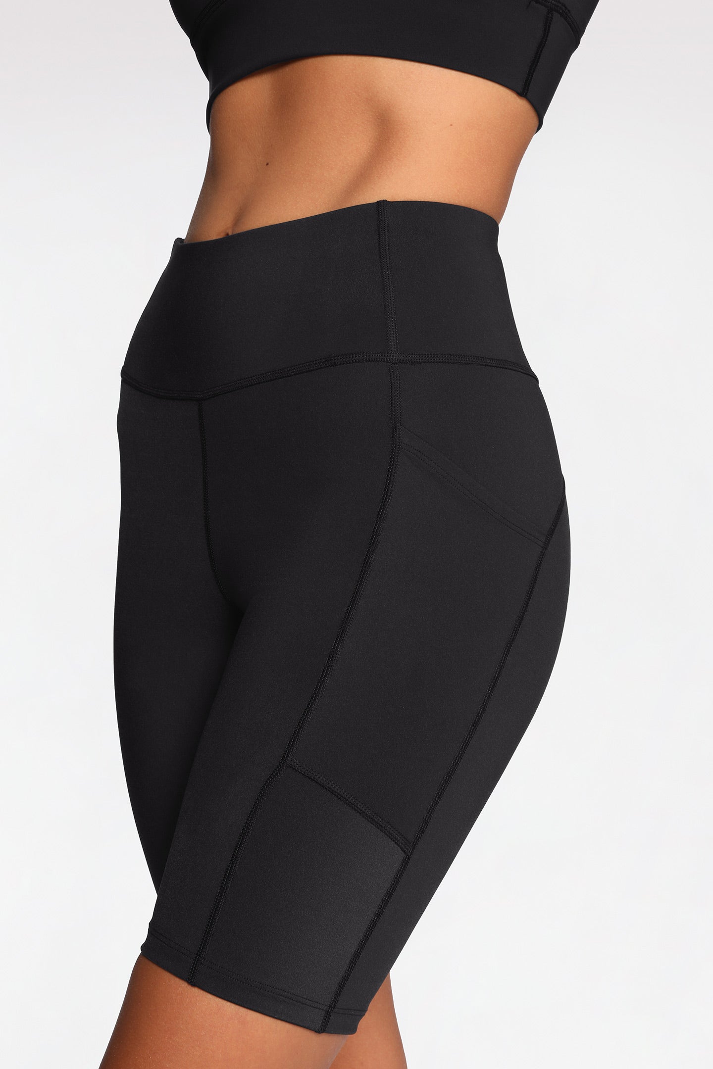 Buy ACTIVE SHORT online at Intimo